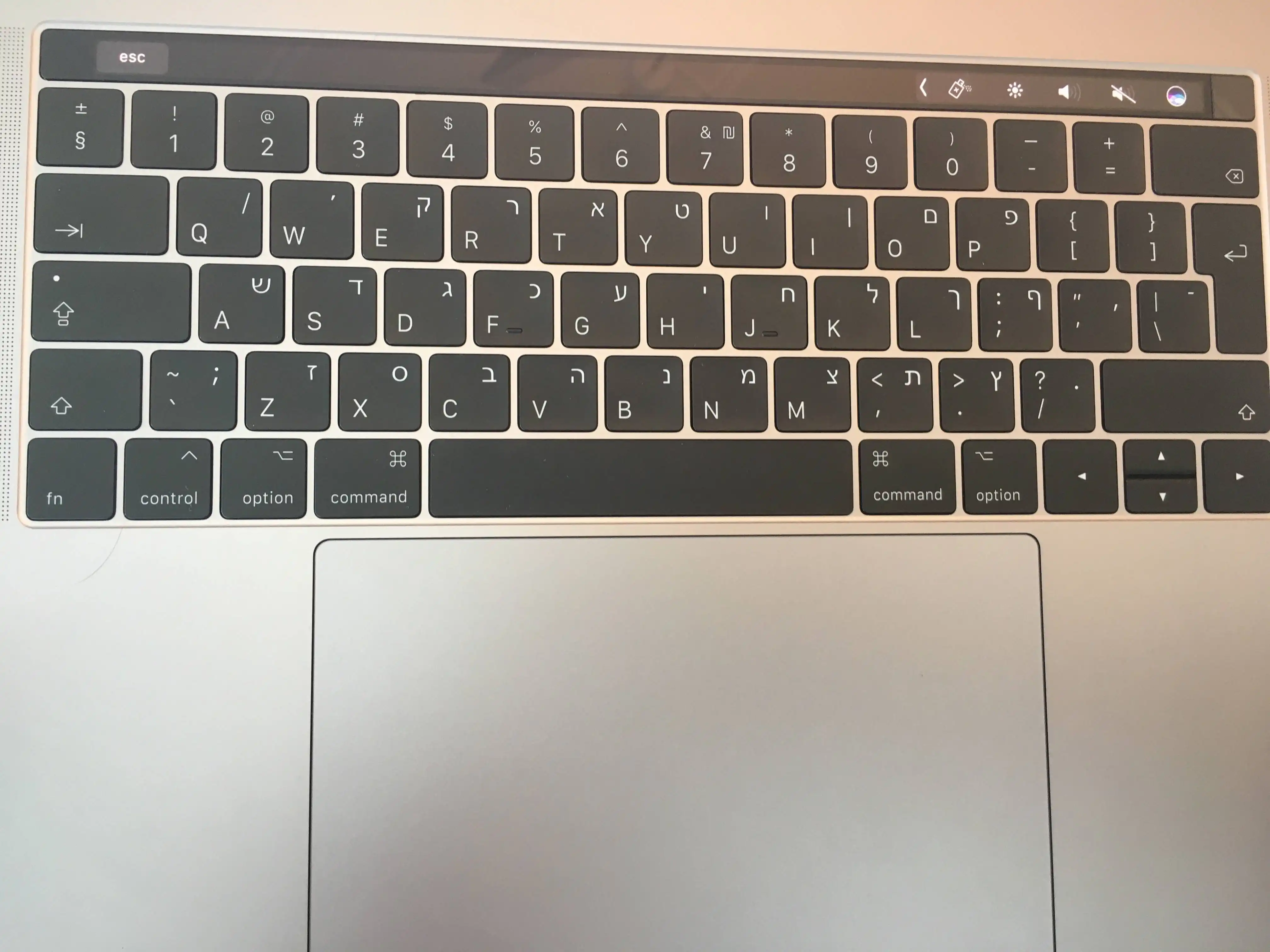 如何将“§”（章节符号）键更改为输入“`”（反引号）？ macos keyboard - Dev59
